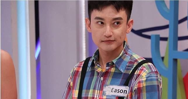 Eason看夜景遇襲 險遭鐮刀砍傷 | CTWANT | LINE TODAY