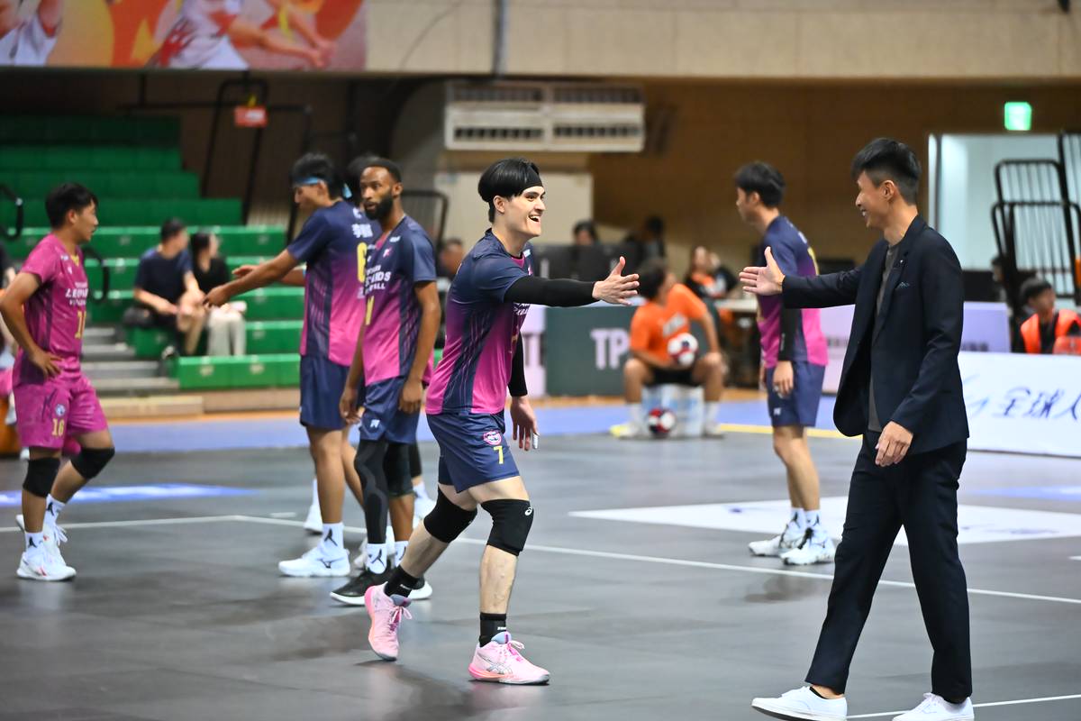 TPVL》臺北伊斯特遭桃園雲豹飛將橫掃 無緣連勝 | TSNA | LINE TODAY