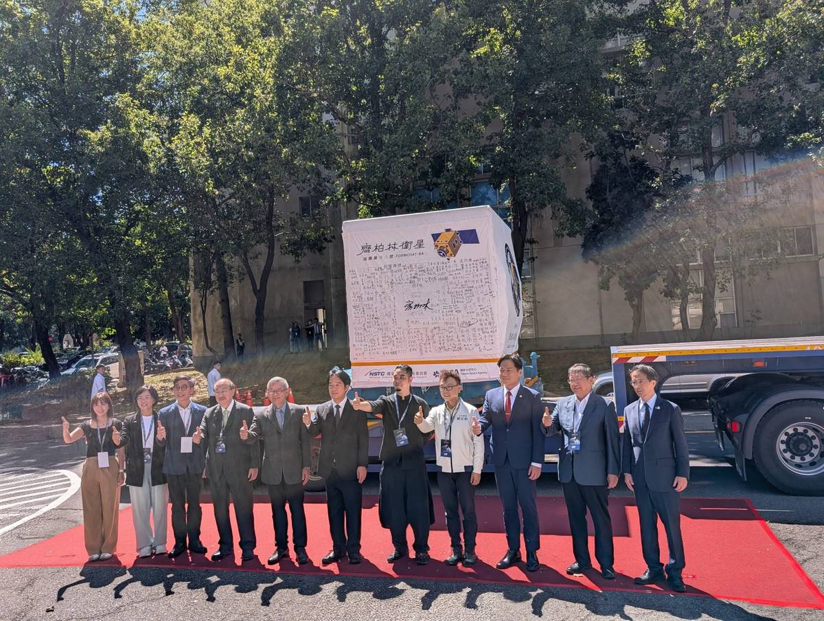 台灣首個自製衛星星系「福衛八號」起運美國！集結逾 20 家台廠能量，有哪些自主技術？ | TechOrange 科技報橘 | LINE TODAY