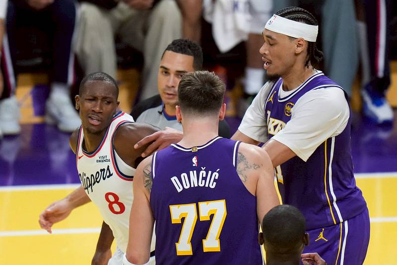 NBA》感謝Heyes衝突時力挺 Dončić告知將代繳技術犯規罰款 | TSNA | LINE TODAY