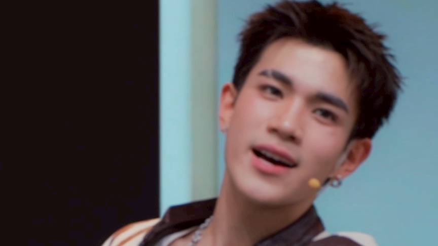 [𝑲𝒊𝒍𝒍𝒊𝒏𝒈 𝑺𝒉𝒐𝒕⚡️] FOURTH Feat. MABELZ PiXXiE - Side To Side | TMC Stage ...