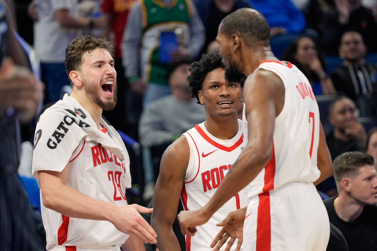 NBA》KD猛飆40分、R.Sheppard關鍵三分 火箭完成19分逆轉 | 緯來體育新聞 | LINE TODAY