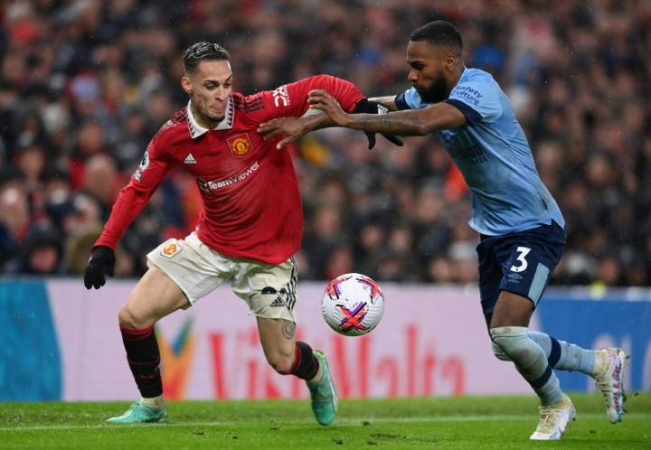 แก๊บบี้เชื่อหอกผีผิดหวัง 'แอนโทนี่'-ชี้ 'รถด่วน' ดีกว่าเยอะ | Soccersuck | LINE TODAY