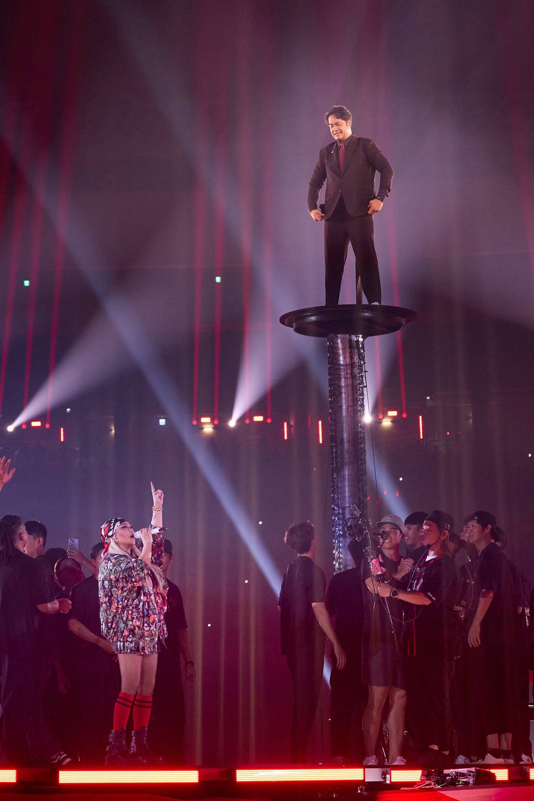 林智勝引退》影／「妹神」張惠妹來了！high翻大巨蛋 大師兄升到半空中 | TSNA | LINE TODAY