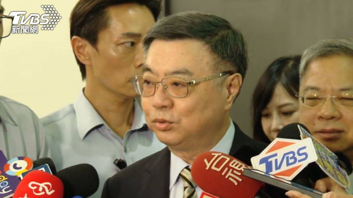 卓揆眼眶泛紅證實16人異動 陳義信入閣 | TVBS | LINE TODAY