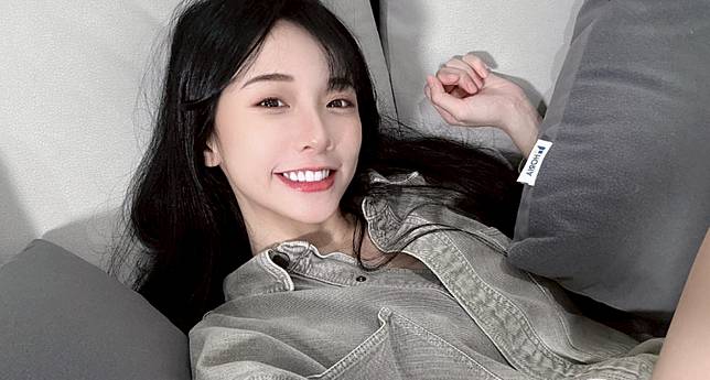 閃亮亮深夜狂放閃！認愛YTR男友「羞曝第1次」 PO恩愛環抱照被讚：她真的很好 | 台灣達人秀TTshow | LINE TODAY