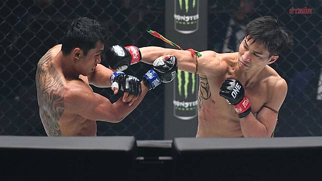 ตะวันฉาย หืดจับคว้าชัยเหนือ โจ ณัฐวุฒิ ป้องแชมป์โลก ONE มวยไทย สมัย 3 | Khaosod | LINE TODAY