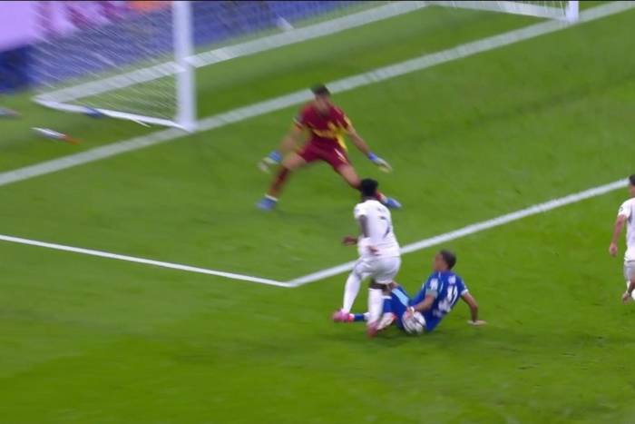 'เดแซร์บี้' จวกเป่าน่าอายแจกจุดโทษราชัน | Soccersuck | LINE TODAY