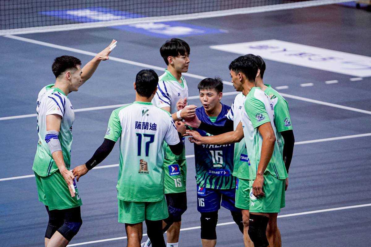 TPVL》臺中連莊明主場首戰 小魔女廉世彬、高佳彬賽前開唱 | TSNA | LINE TODAY